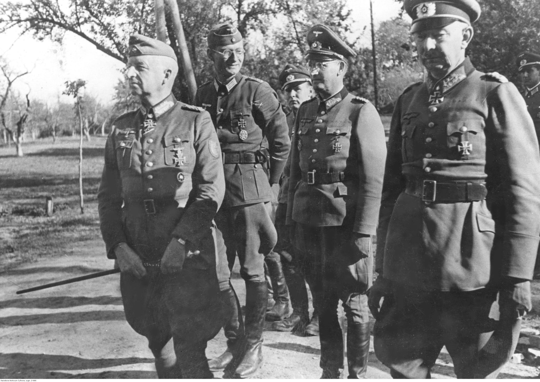 Marshal_Erich_von_Manstein_during_the_inspection_of_the_unit_on_the ...